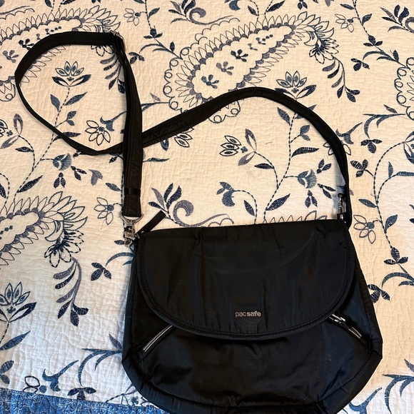 Pacsafe | Bags | Pac Safe Stylesafe Crossbody Bag | Poshmark